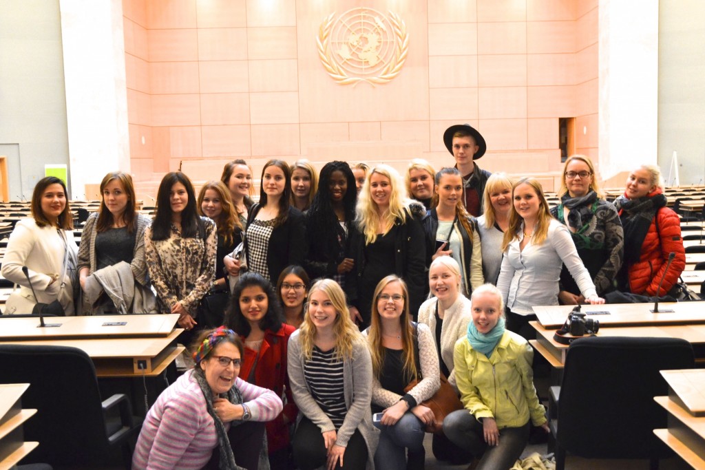 Pikavierailu YK:n Euroopan päämajassa - Heta Kalaveinen, Henna Kuisma ...